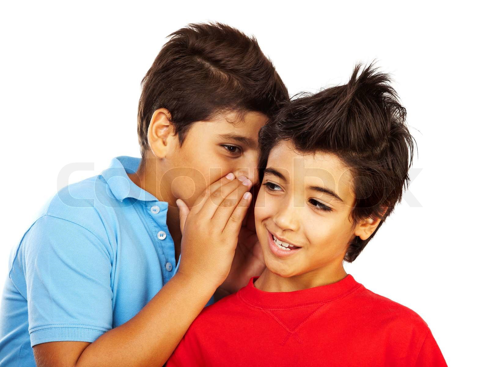 Teen Jungen Klatsch, Kinder erzählen Geheimnisse, isoliert auf weißem ... Teen Jungen Klatsch, Kinder erzählen Geheimnisse, isoliert auf weißem ...